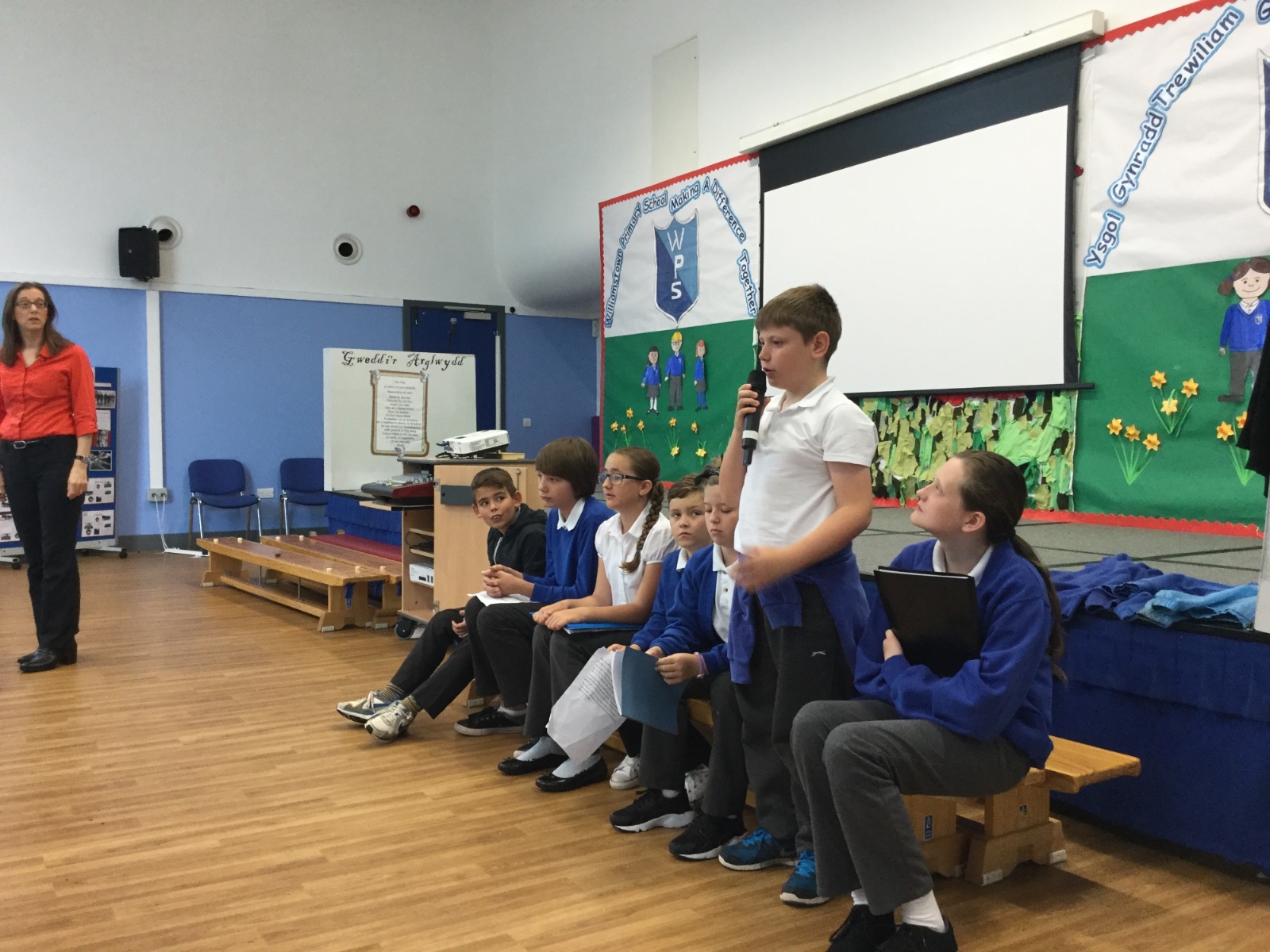 Williamstown Primary School - We learn through many differenent fun ways!